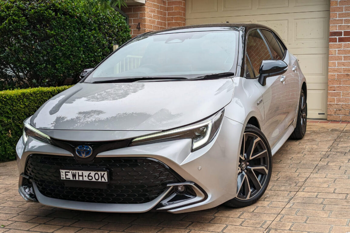 Corolla ZR hatch: The look of love | cars4starters