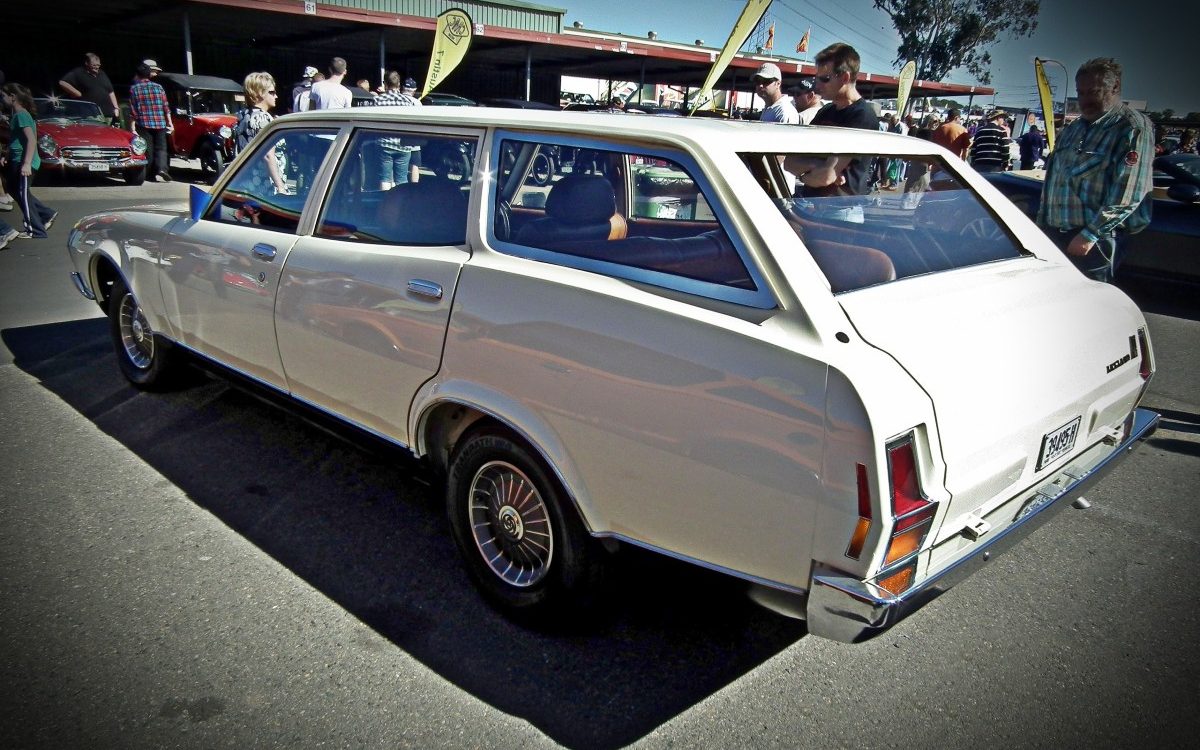 P76 giant flop despite award | cars4starters