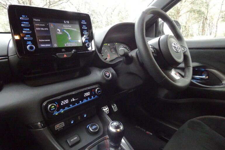 Toyota takes mat(ters) into its own hands | cars4starters