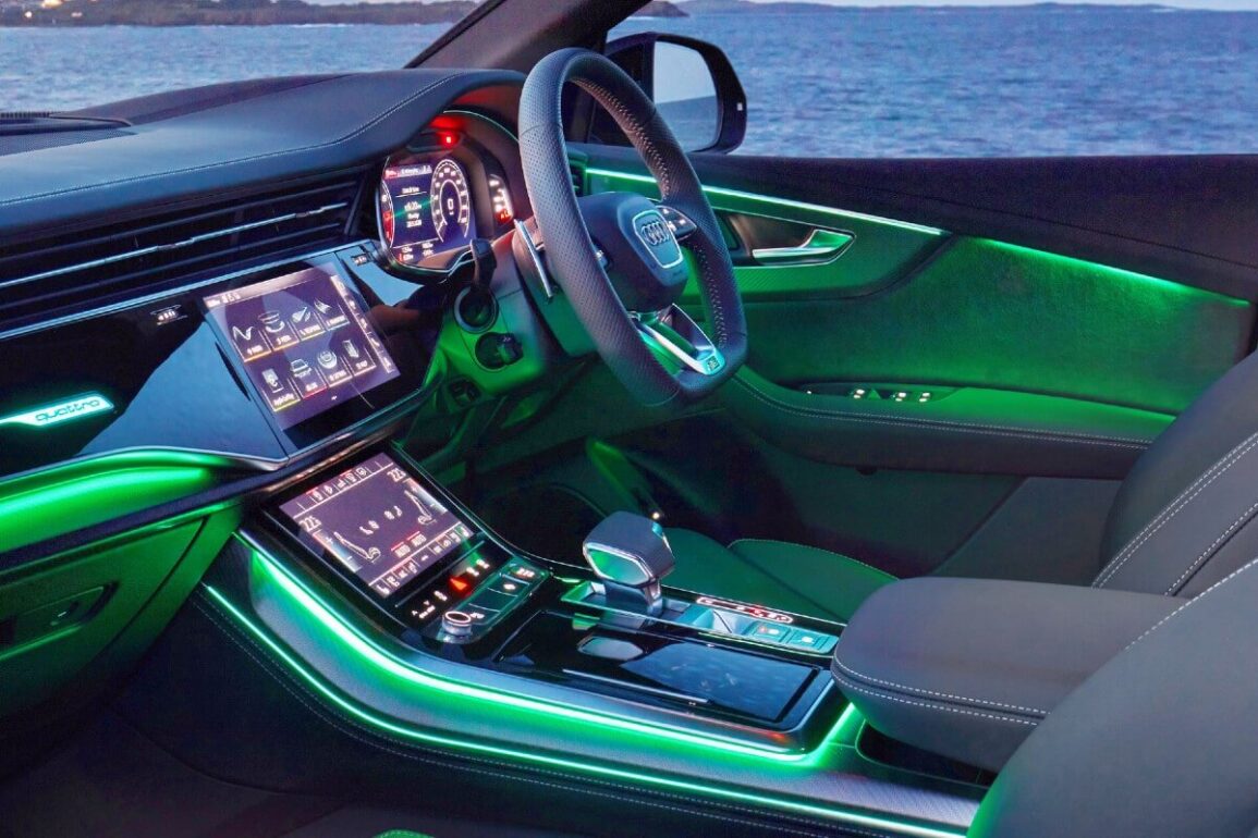 Audi RS Q8: Green and bare it | cars4starters