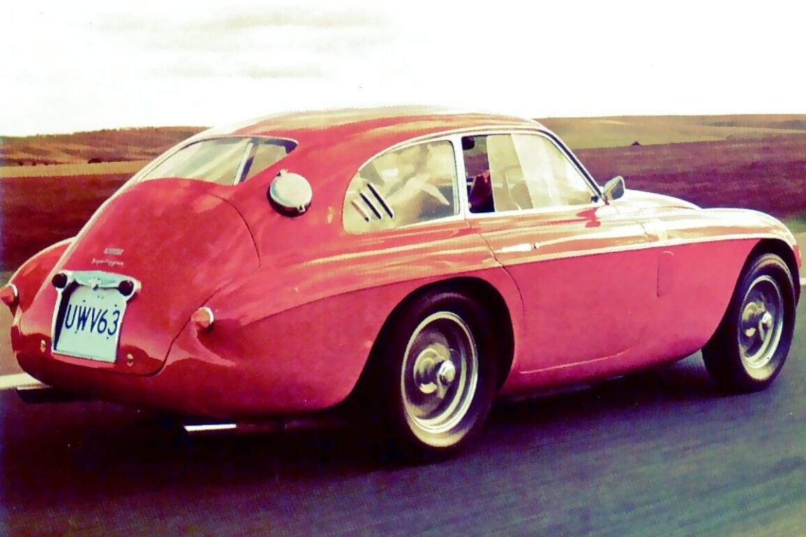 A tale of two fabulous Ferraris | cars4starters