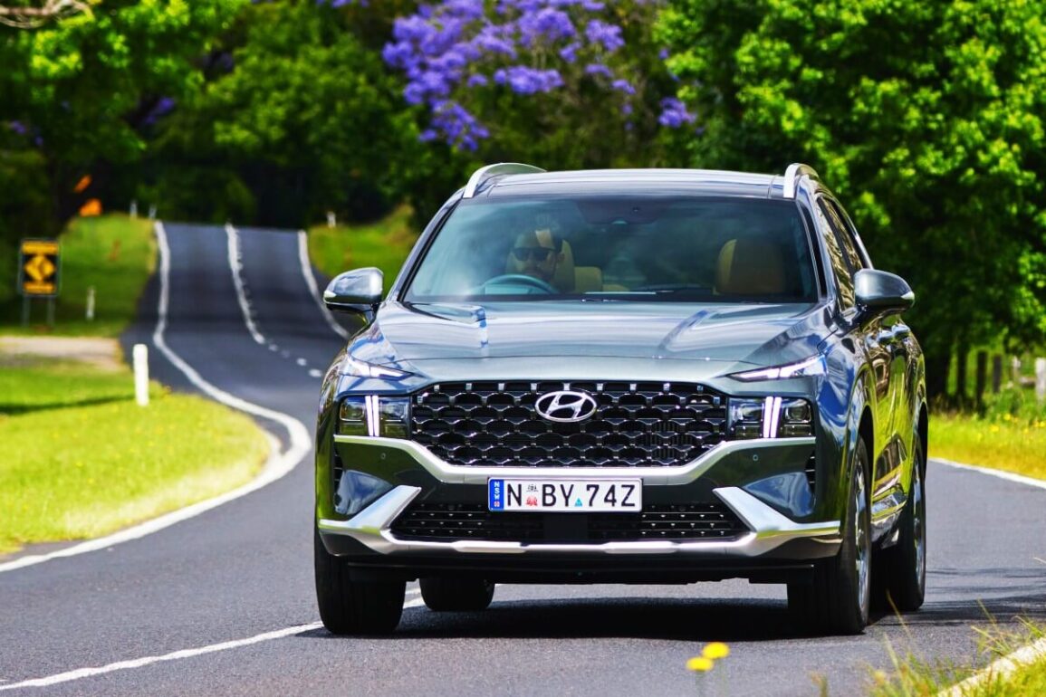 Hybrid Santa Fe: It comes at a premium | cars4starters