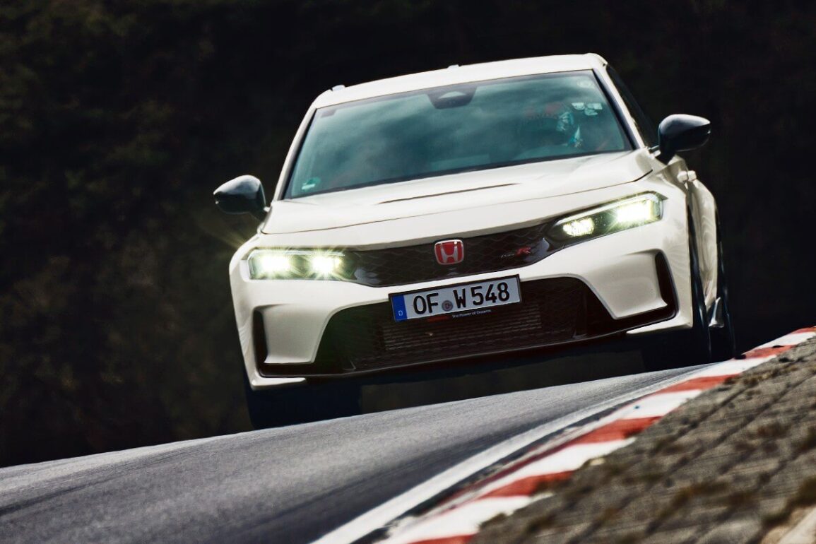 Oh la la — Type R takes back record | cars4starters