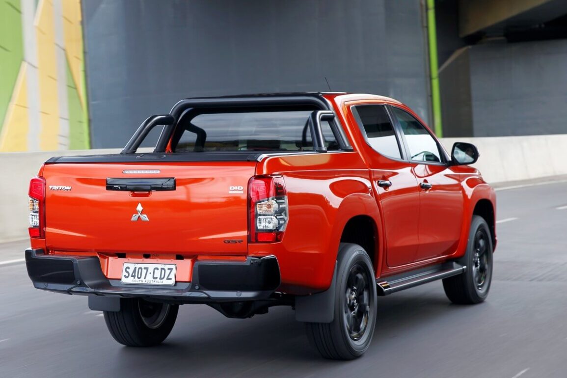 Mitsubishi Triton GSR: The tub is a bub | cars4starters