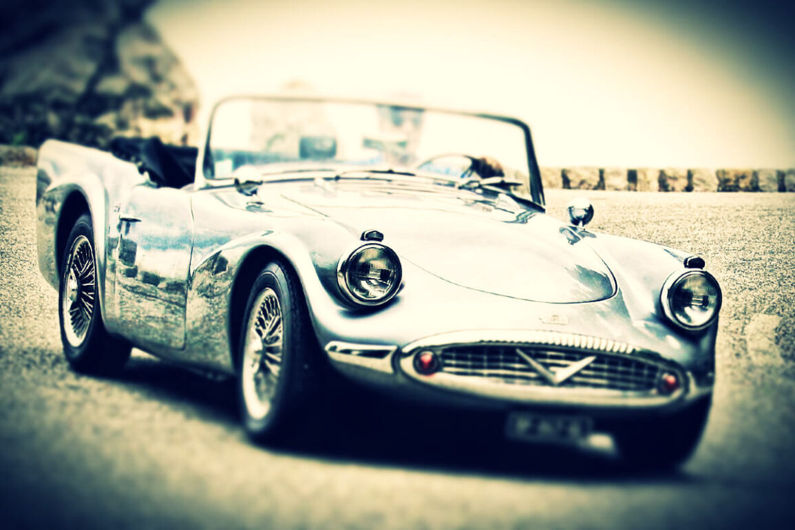 Daimler SP250 — Nice one in so many ways | cars4starters