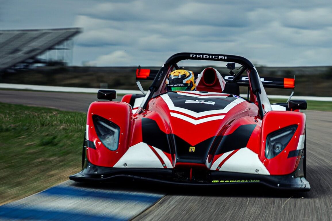 Radical car claims Rockingham record | cars4starters