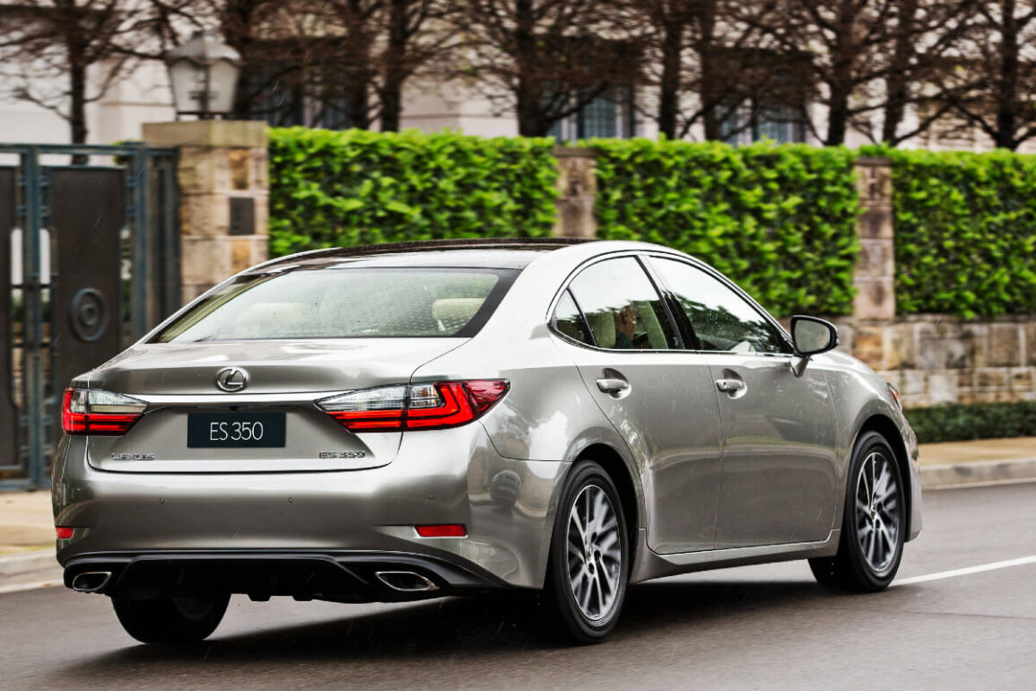 Pre-loved: Lexus ES 2013-2022 | cars4starters