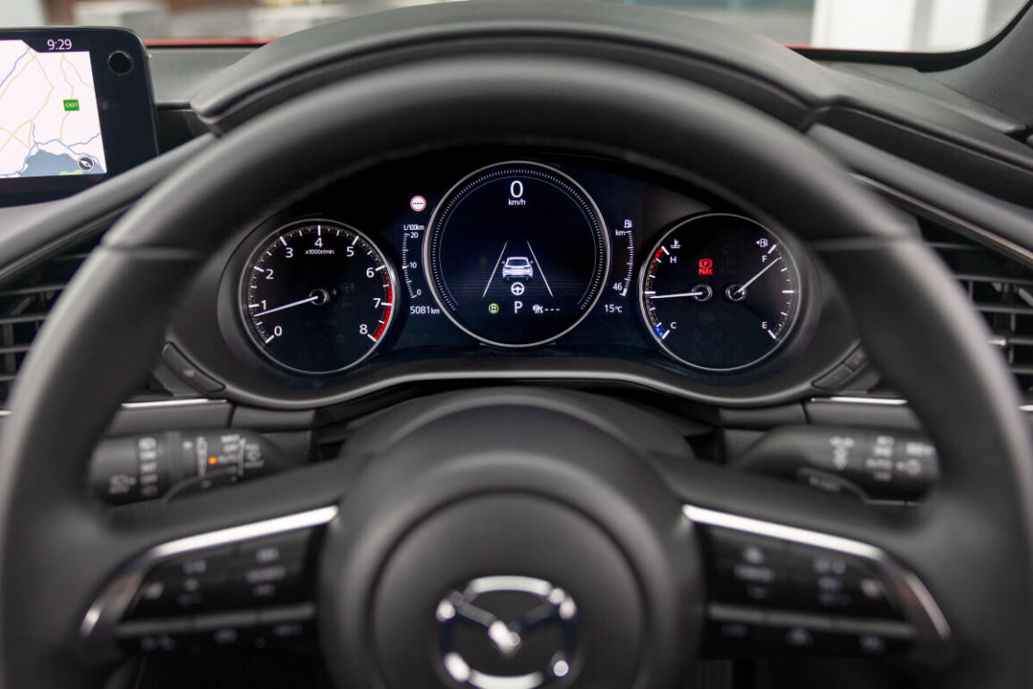 Mazda3 G25 Evolve sedan: Room to cruise | cars4starters