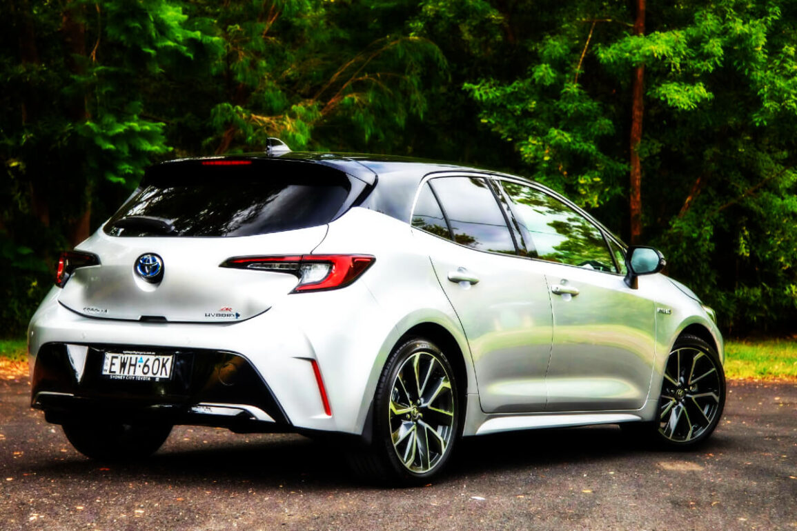 Corolla ZR hatch: The look of love | cars4starters