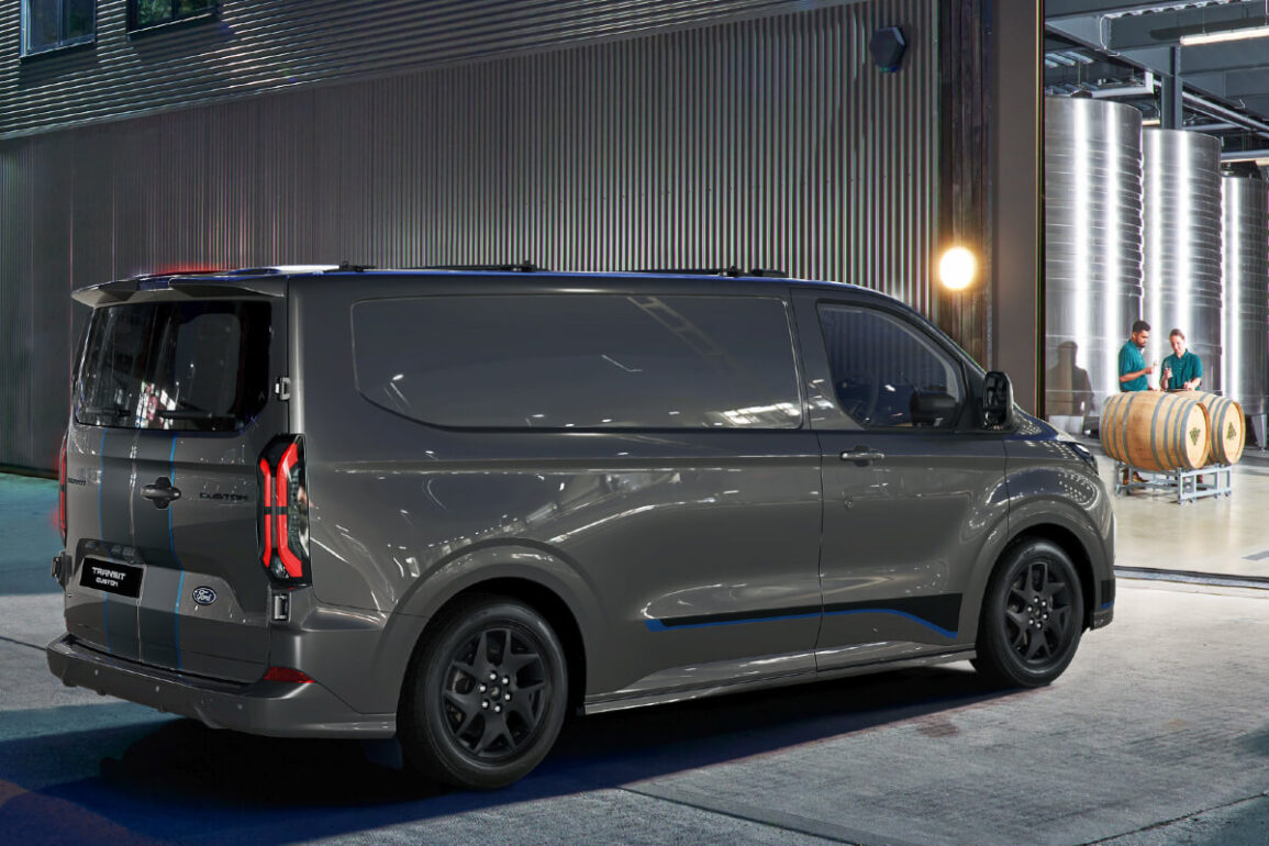 E-Transit Custom delivers plug-in and fully electric options ...