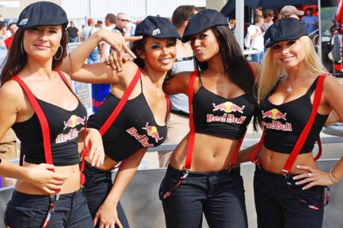 Grid kids replace pit babes in Formula One | cars4starters
