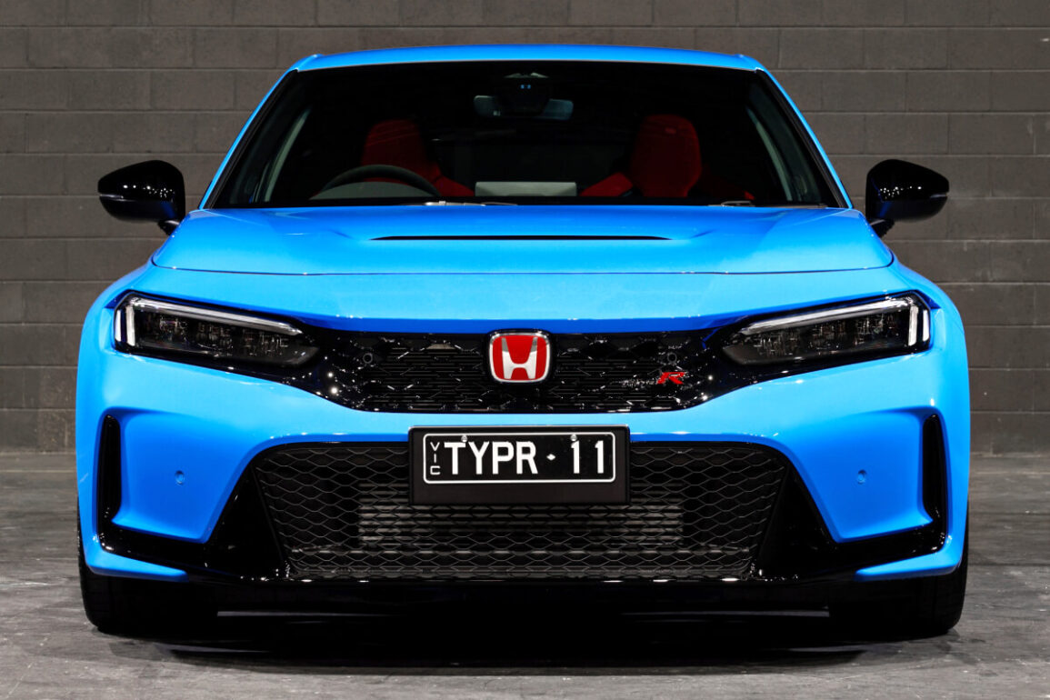 Type R better in blue | cars4starters