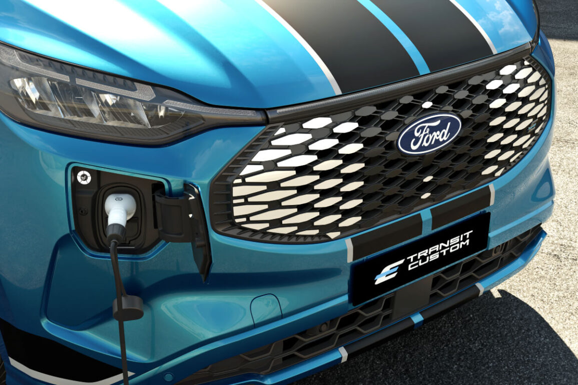 E-Transit Custom delivers plug-in and fully electric options ...