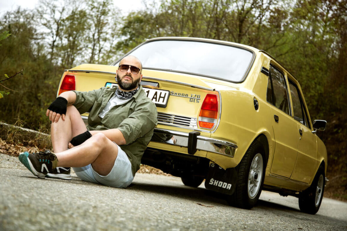 Stefan draws on history for his art | cars4starters